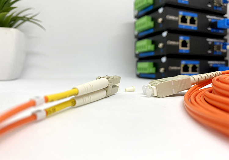 Dây nhảy quang Multimode LC-SC 10M Duplex 50/125 OM2 LSZH 2.0 chính